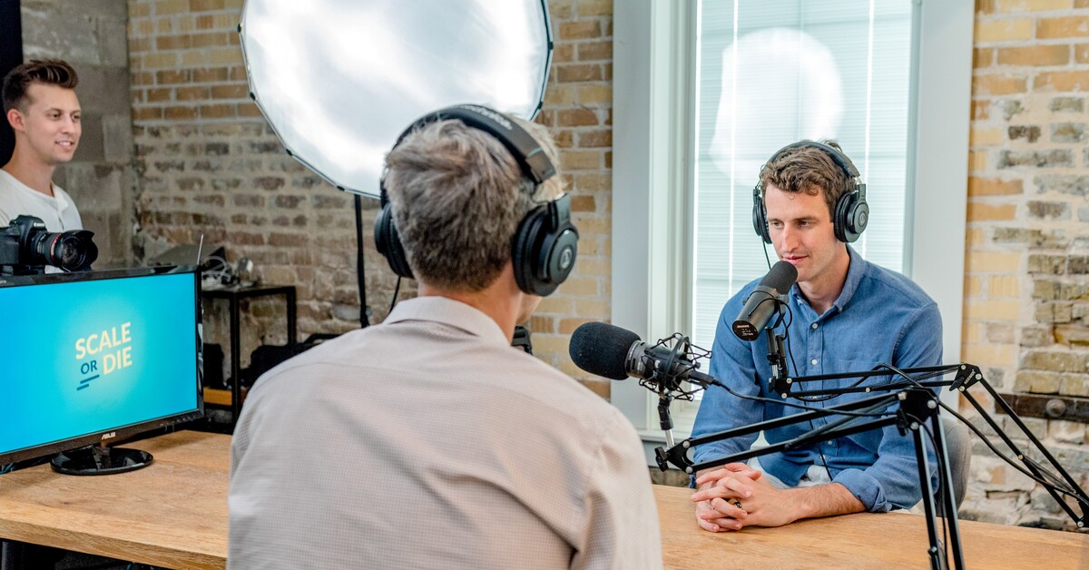 5 Channel Podcast Terbaik yang Cocok Buat Milenial